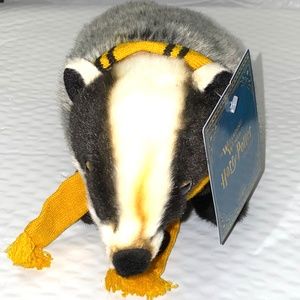 Universal | Toys | Universal Studios Harry Potter Hufflepuff Emblem ...